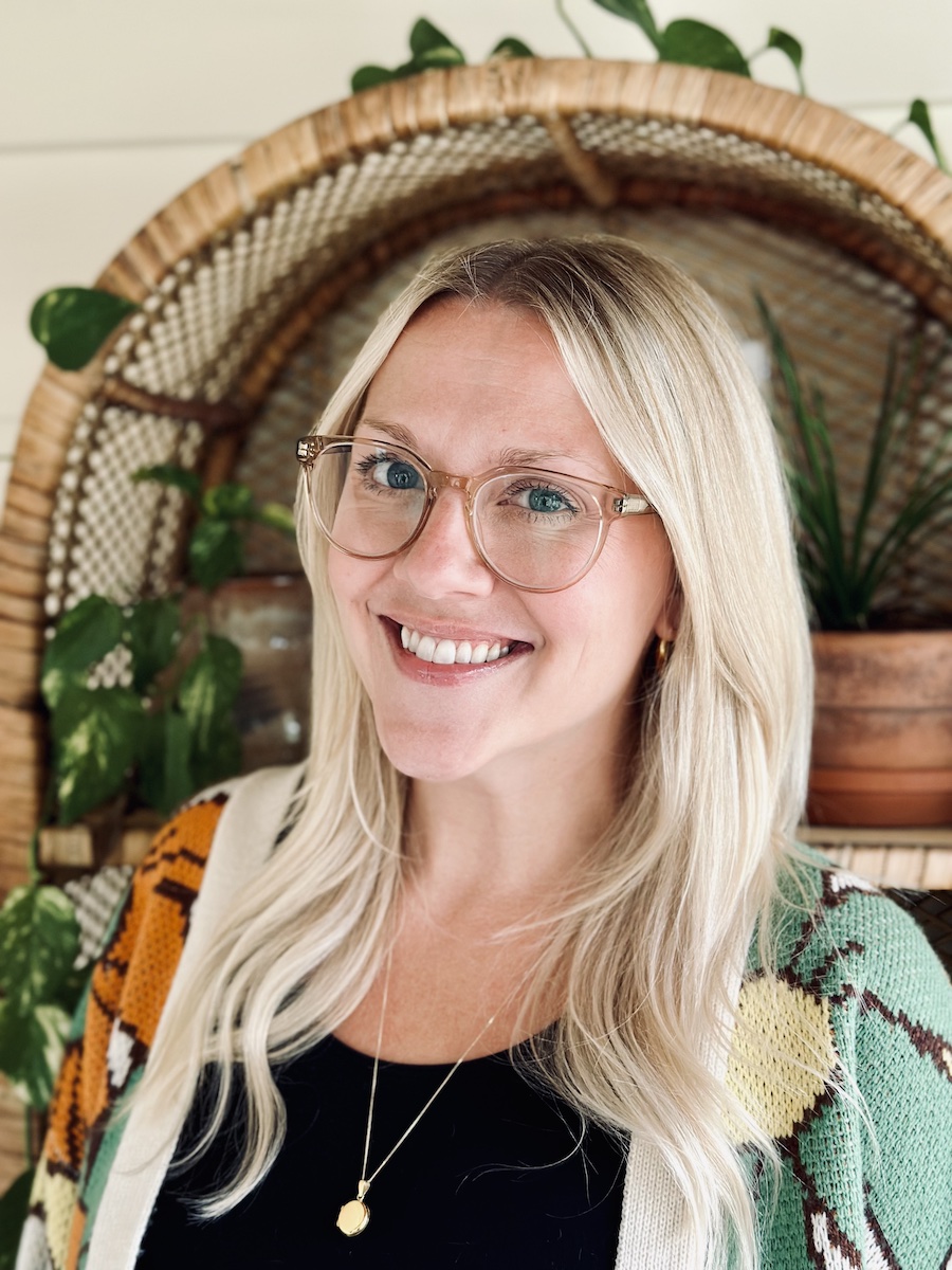 Angela (Pitton) Abdo, LPCC – Art Therapy of MN